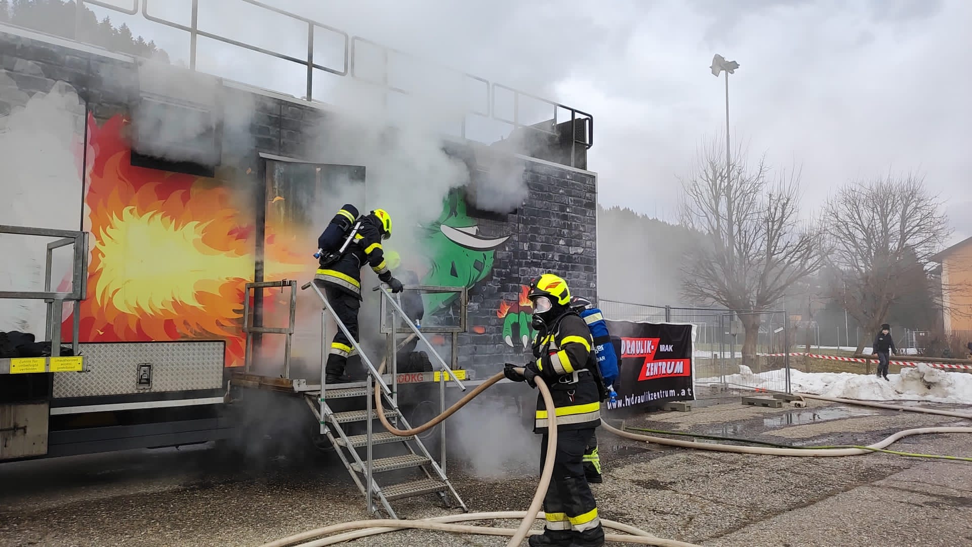 Hot-Fire-Training in Himmelberg - 08.03.2023 - Feuerwehr Gurk
